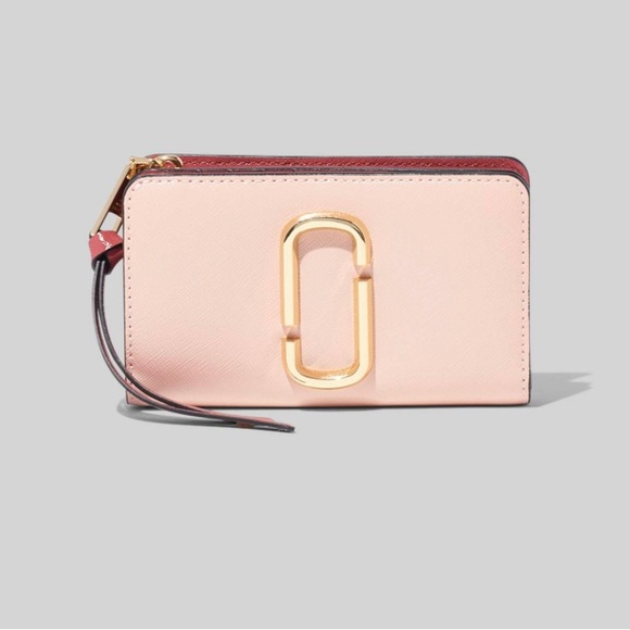 Marc Jacobs | Bags | Nwot Marc Jacobs The Snapshot Compact Wallet New ...